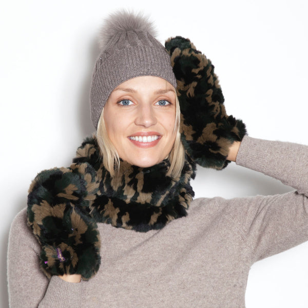 Knitted Rex Mittens – glamourpussnyc